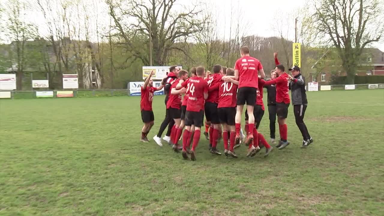 Meistertitel und Aufstieg: Honsfeld darf in Spa gleich doppelt jubeln ...